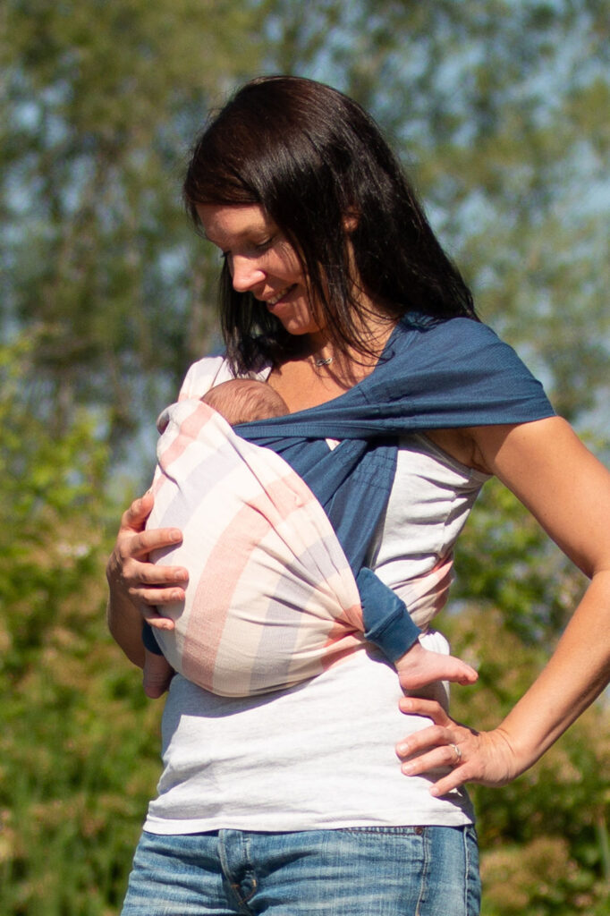 Tragetuch Riviera – Bequemes und knotenloses Tragetuch für Ihr Baby ...